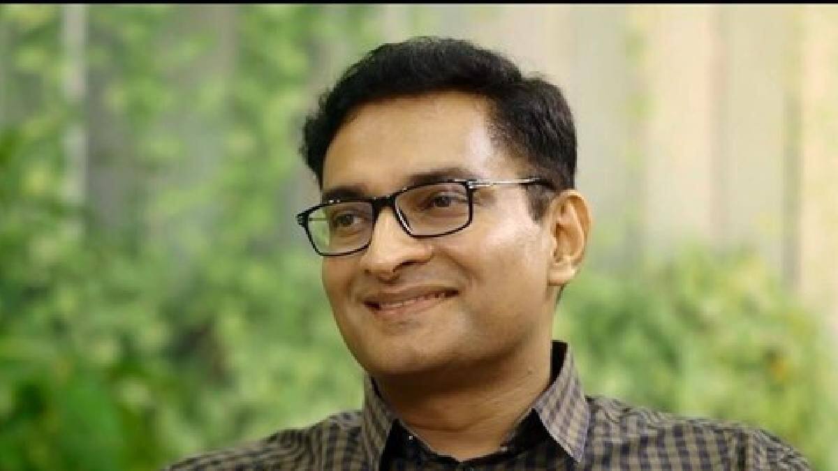 'ഹിയറിങ് റെക്കോര്‍ഡ് ചെയ്യണം; ലൈവ് സ്ട്രീം ചെയ്ത് പൊതുമധ്യത്തി ...