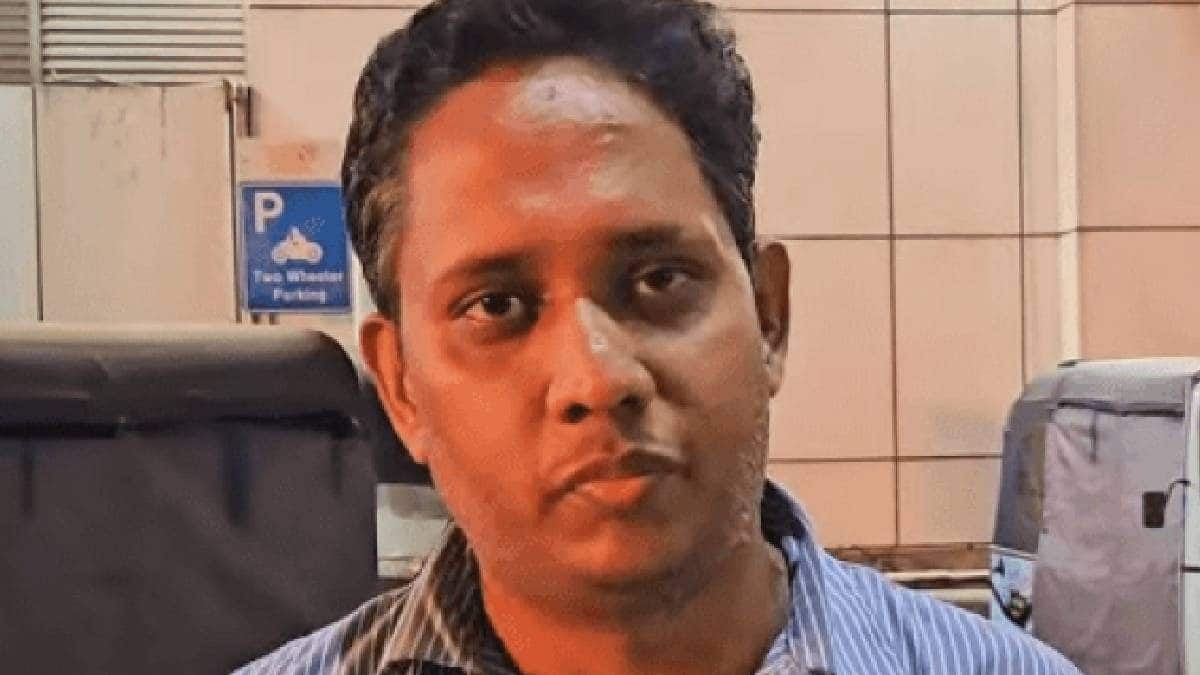 സമൂഹമാധ്യമങ്ങളിലൂടെ സിനിമ നടിമാര്‍ക്കെതിരെ അശ്ലീല പരാമര്‍ശം; സന്തോഷ് വ ...