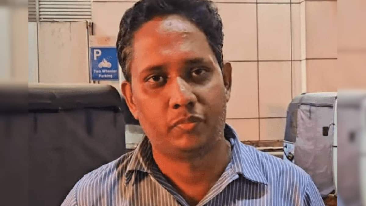 സമൂഹമാധ്യമങ്ങളിലൂടെ സിനിമ നടിമാര്‍ക്കെതിരെ അശ്ലീല പരാമര്‍ശം; സന്തോഷ് വ ...