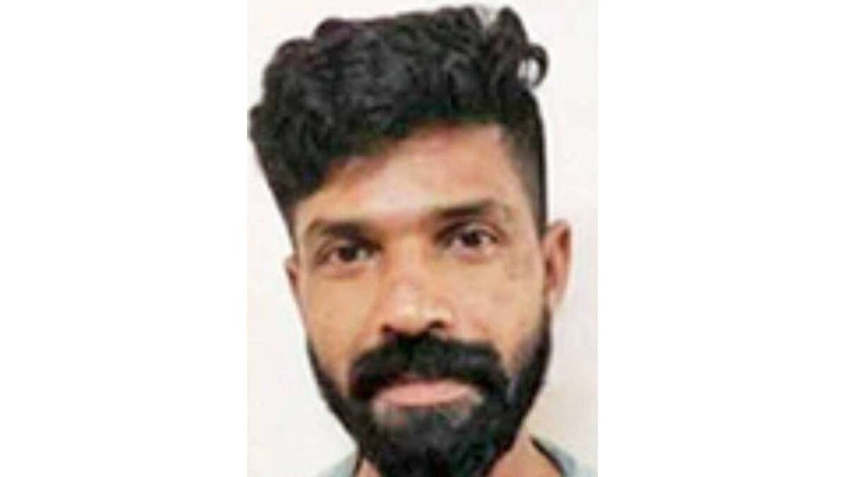 ഓട്ടോ ഡ്രൈവർ മർദനമേറ്റ് മരിച്ച കേസിലെ പ്രതിയായ ബസ് ഡ്രൈവർ ലോഡ്ജിൽ മരിച്ച നിലയിൽ| private bus ...