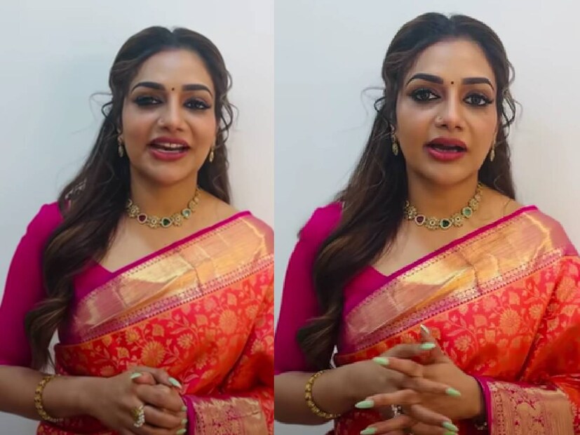 Rimi Tomy: റിമി ടോമി വീണ്ടും പ്രണയത്തിൽ? സ്റ്റേജ് ഷോയ്ക്കിടയിൽ ഗംഭീര സർപ്രൈസുമായി ഗായിക|singer ...