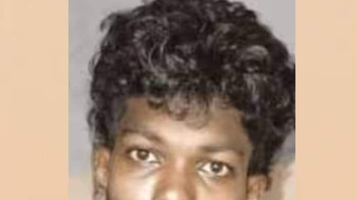 ആരോ നമ്പർ കൊടുത്തു; അർധരാത്രി വീട്ടമ്മയുടെ വാട്ട്സ്ആപ്പിൽ ഡസൻ കണക്കിന് ...