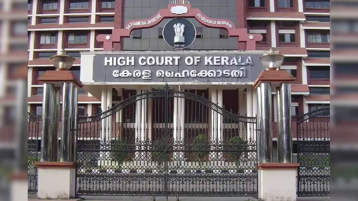 ദൈവങ്ങളുടെ പേരിൽ സത്യപ്രതിജ്ഞ; തിരുവനന്തപുരം കോർപ്പറേഷനിലെ 20 ബിജെപി കൗ ...