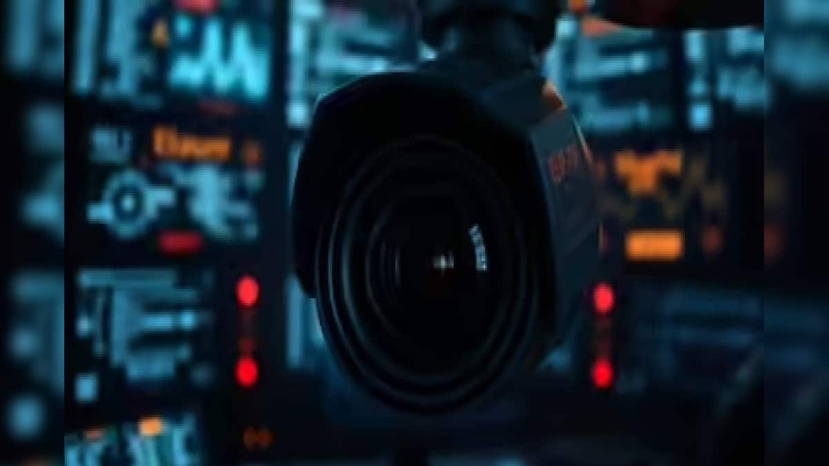 തമിഴ്നാട്ടിൽ 6000 സ്ത്രീകൾ താമസിക്കുന്ന ഹോസ്റ്റലിലെ ടോയ്ലറ്റിൽ ഒളിക്യാമറ വെച്ച യുവതിയും കാമുകനും ...