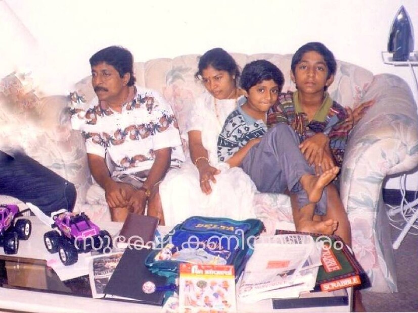 Sreenivasan | കോളേജിൽ പോകാനിറങ്ങുന്ന വിമലക്കൊപ്പം രണ്ട് ചോദ്യങ്ങളുമായി ...