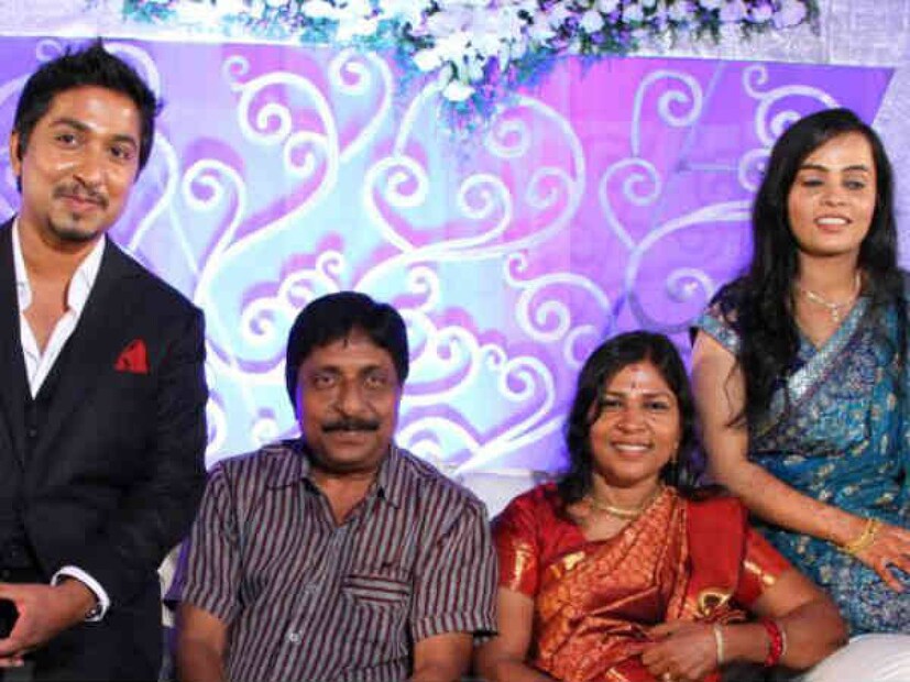 Sreenivasan | കോളേജിൽ പോകാനിറങ്ങുന്ന വിമലക്കൊപ്പം രണ്ട് ചോദ്യങ്ങളുമായി ...