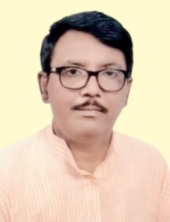 शेतकऱ्यानं करून दाखवलं! 2 मुलं IAS, IPS, 2 मुलं डॉक्टर – News18 मराठी