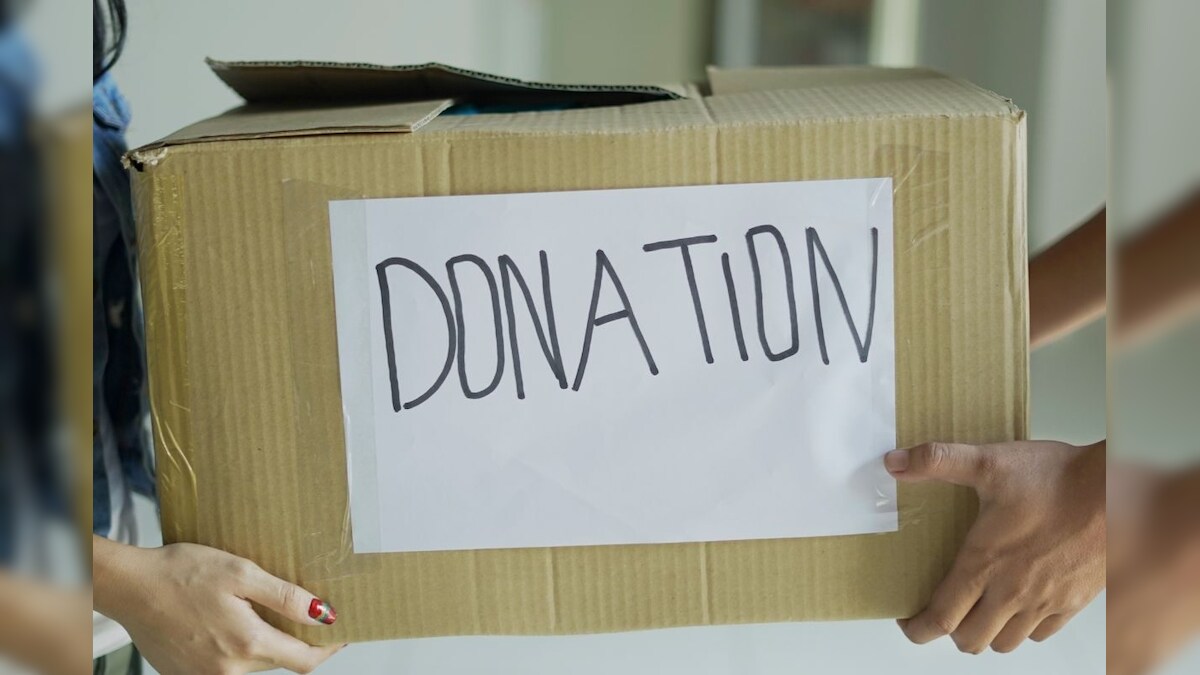 बापरे! असं दान कोण देतं? डोनेशन बॉक्स उघडताच फुटला घाम; काय होतं आत ...