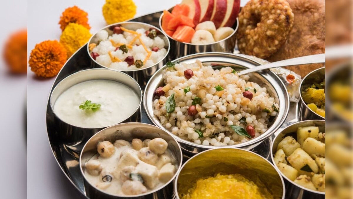 Hartalika Upvas : उपवासाला सर्रास खाल्ले जाणारे 'हे' पदार्थ पोटाचे ...