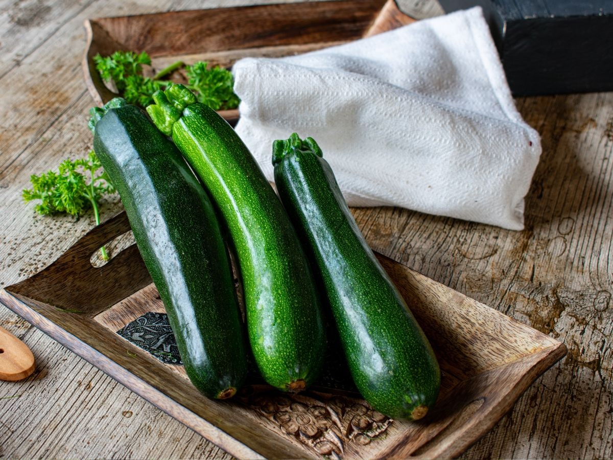 Zucchini Benefits : झुकिनीचे हे जबरदस्त फायदे माहितीये? वाचाल तर नक्की आहारात कराल सामील ...