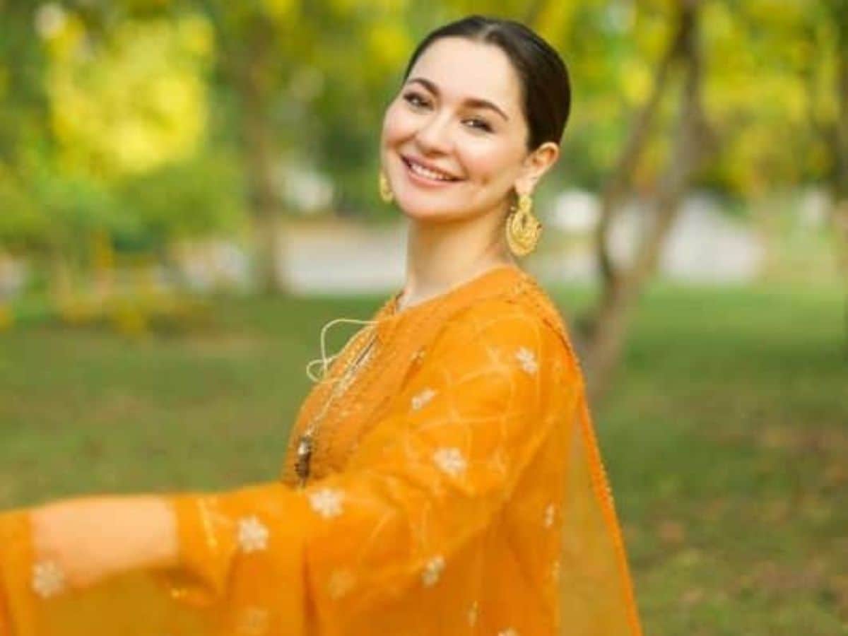 पाकिस्तानमध्ये आहे अनुष्का शर्माची डुप्लिकेट, बाबर आझमला करतेय डेट ...