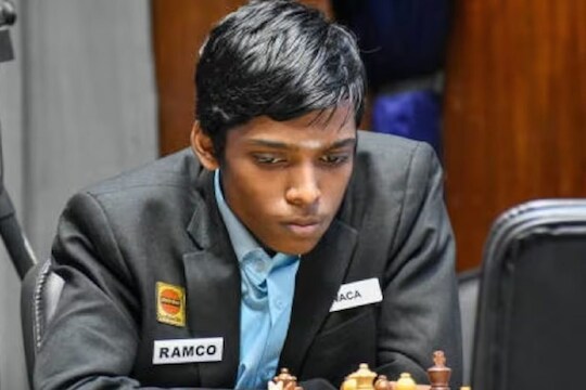 R Praggnanandhaa : प्रज्ञानानंदने वर्ल्ड चॅम्पियनला हरवले, विश्वनाथ ...