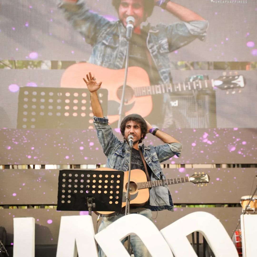 Chor Song : "कल रात आया मेरे घर एक चोर", कोण आहे या गाण्याचा सिंगर ...