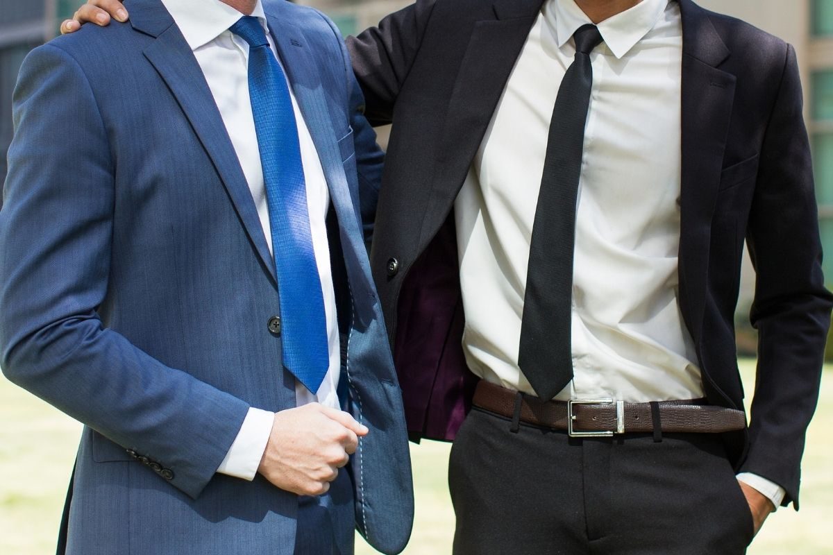 कसं शक्य आहे? जुळे भाऊ नाहीत तरी 2 व्यक्तींचा चेहरा, नाव, आवड, मित्रही ...