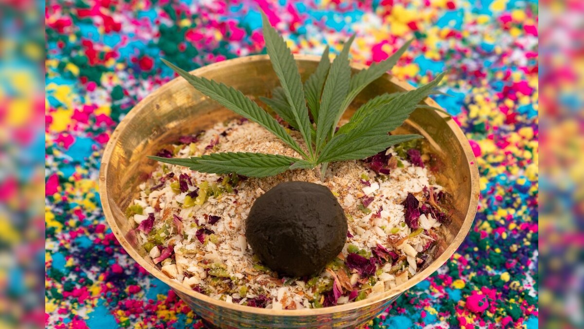 भांग खाल्यावर का हसतात व्यक्ती? सारखे सारखे तेच शब्द का येतात तोंडात? why does people laugh ...