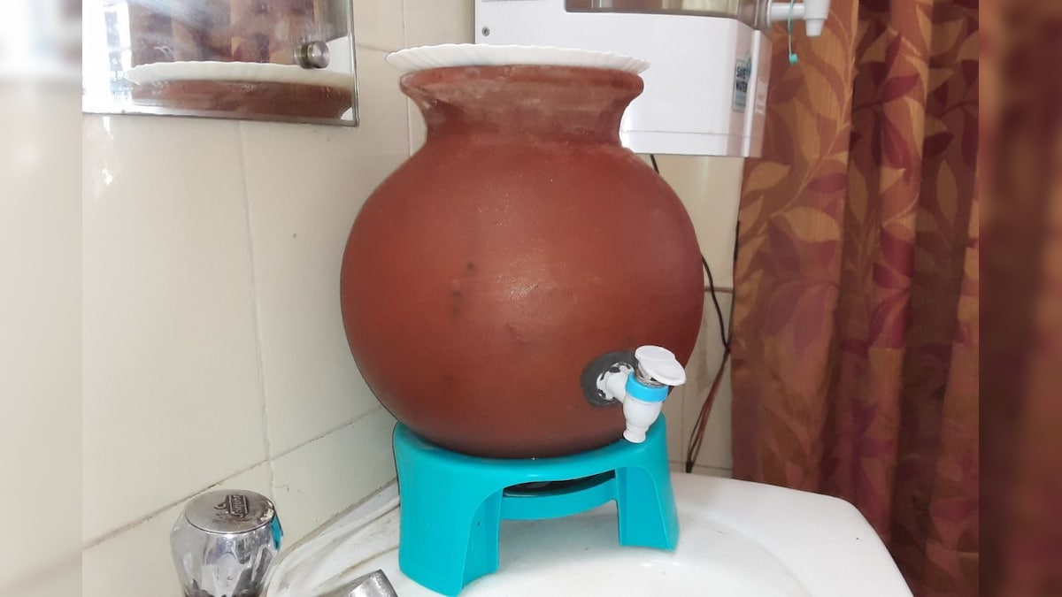 How To Cool Water In Pot : जुन्या माठातही फ्रिजसारखं गार होईल पाणी ...