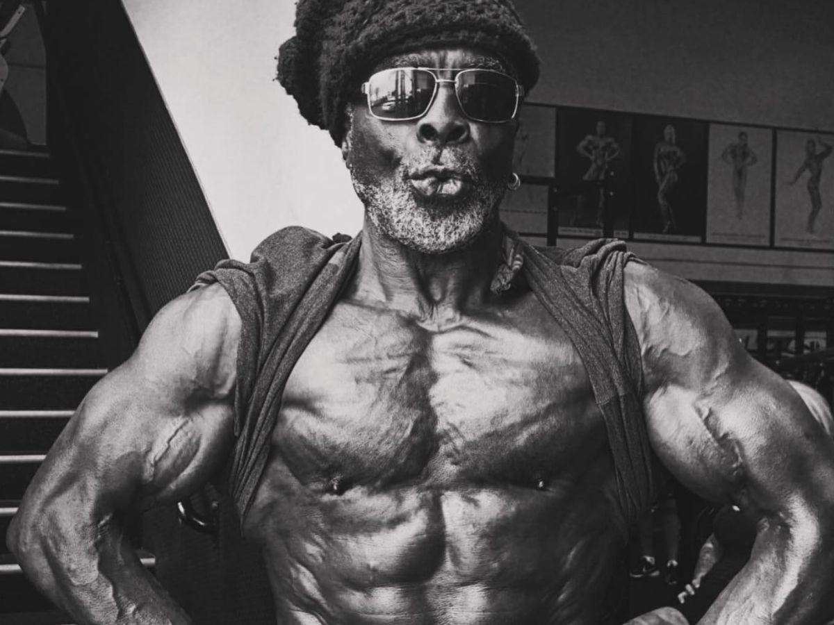 Old Body Builder : 20 वर्षांपूर्वी बॉडीबिल्डरची निवृत्ती, आजही देतोय ...