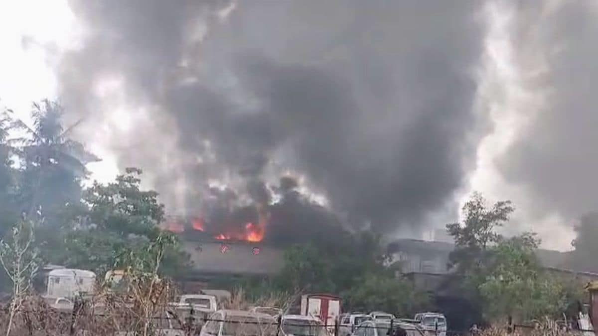 Dombivli MIDC Blast Updates : डोंबिवलीच्या केमिकल कंपनीत 4 बॉयलरचे ...