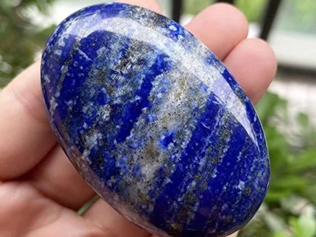 Expensive Stone: सोन्यापेक्षाही महाग आहे हा दगड, असं काय आहे खास? – News18 मराठी