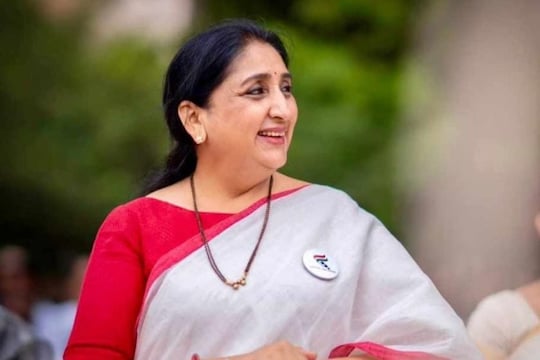 Sunetra Pawar: बारामतीला मिळाले 2 खासदार, निवडणुकीतील पराभवानंतरही ...