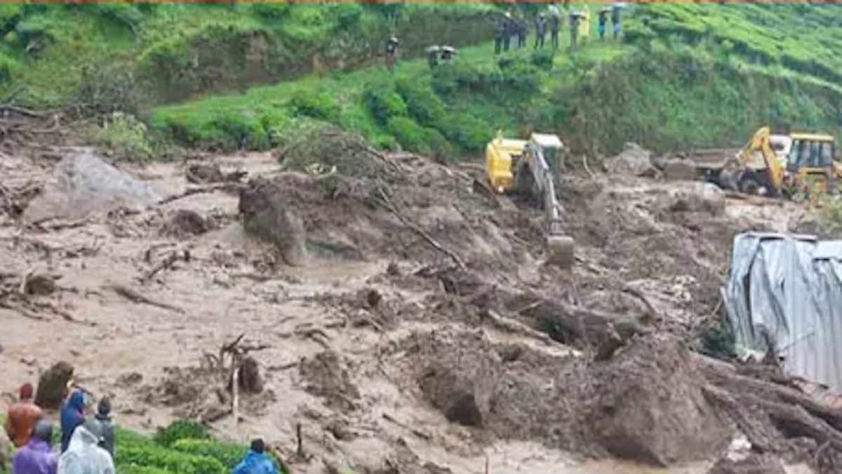 Waynad Landslide : वायनाडमध्ये भीषण दुर्घटना, डोंगराळ भागात भूस्खलन ...