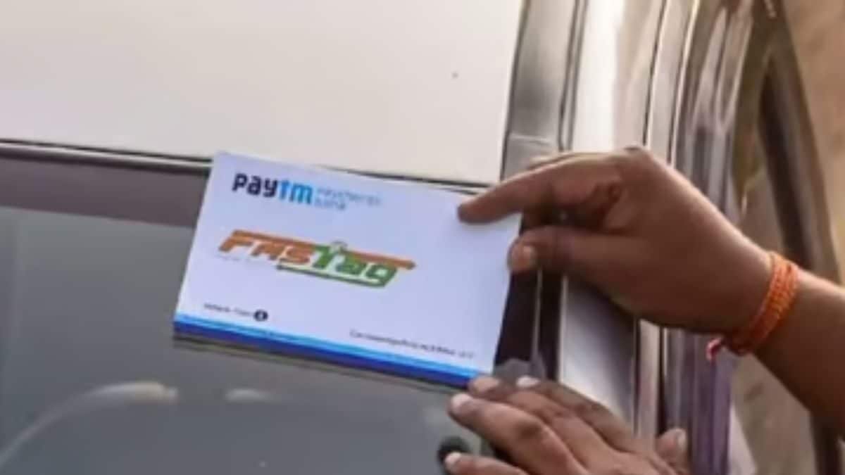 Fastag Sticker: फास्ट टॅग स्टिकर कुठून घ्यायचा, किंमत किती, कसा करायचा ...