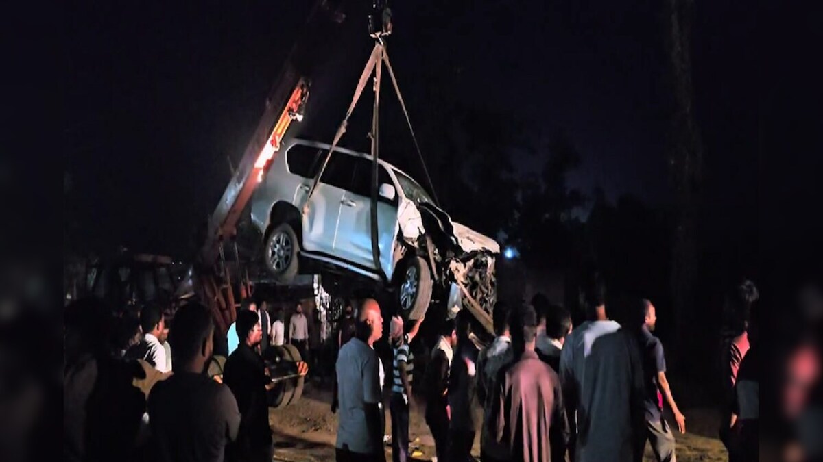 Raod Accident: मंत्री संजय राठोड यांच्या गाडीचा भीषण अपघात ...