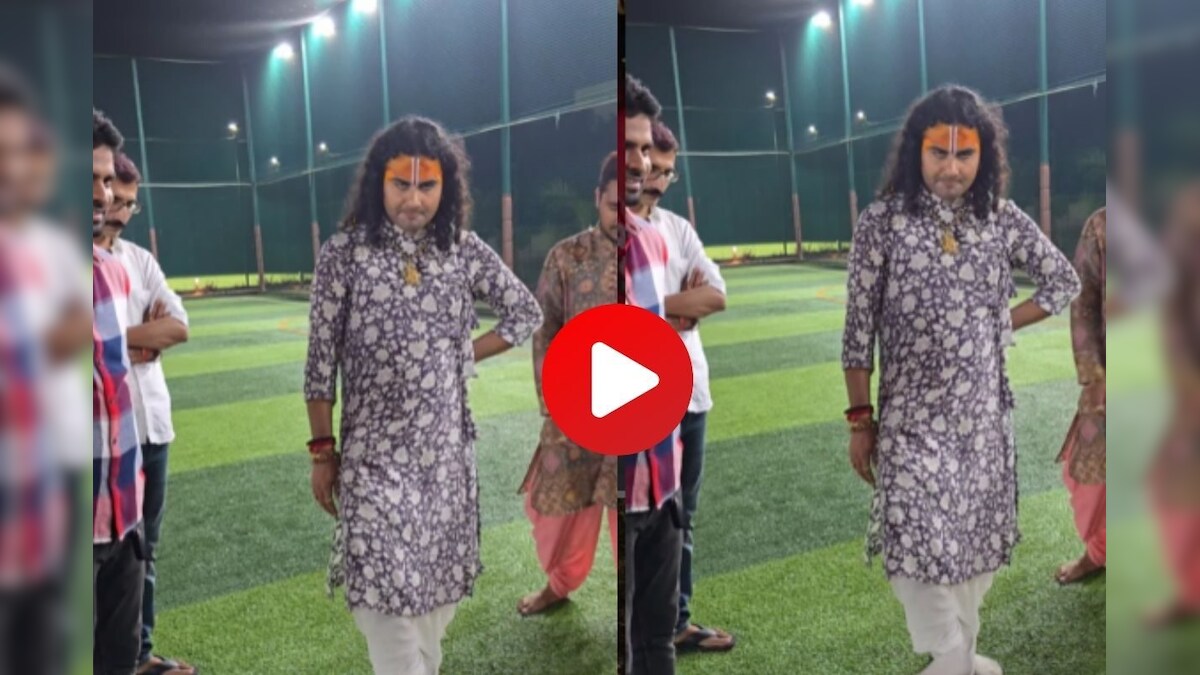 फुटबॉलला लाथ का मारतात लोक? अनिरुद्धाचार्य महाराजांनी सांगितलं असं कारण Video ची सोशल मीडियावर ...