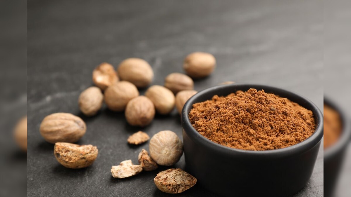 Nutmeg Powder : एक चमचा जायफळ पावडर दुधात मिसळून प्या, पोटाच्या तक्रारी ...