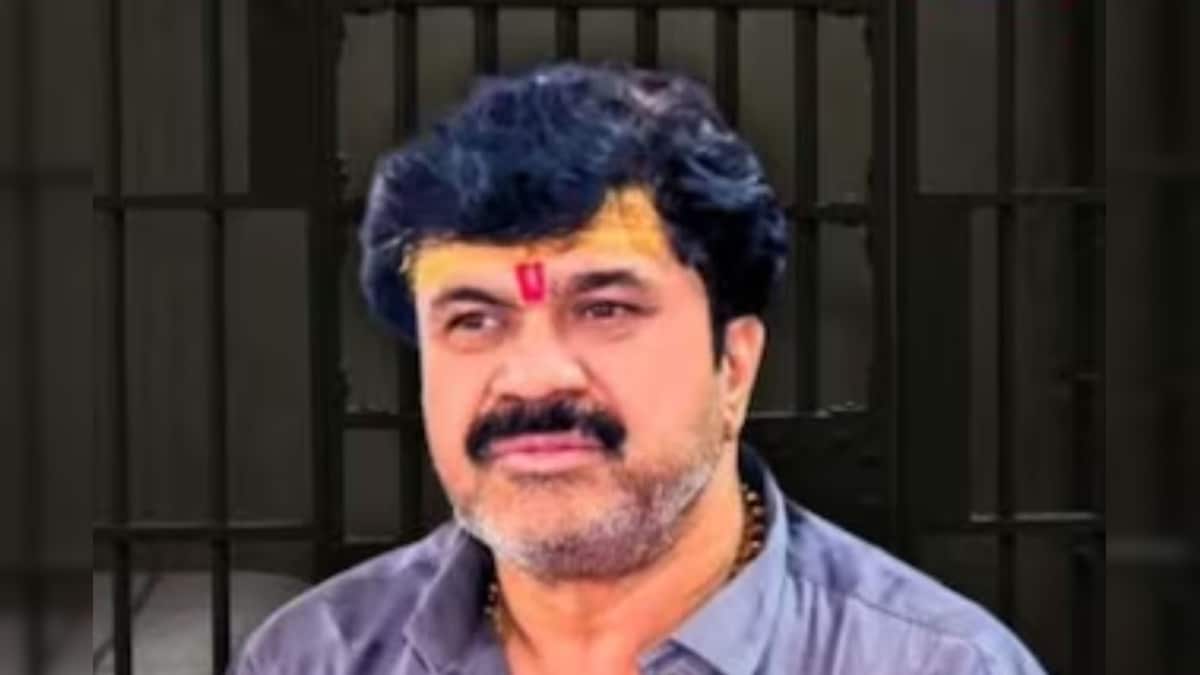 Walmik Karad Property: काही तरी मोठं घडणार, वाल्मिक कराड सगळी कोट्यवधी माया गमवणार? - News18 मराठी