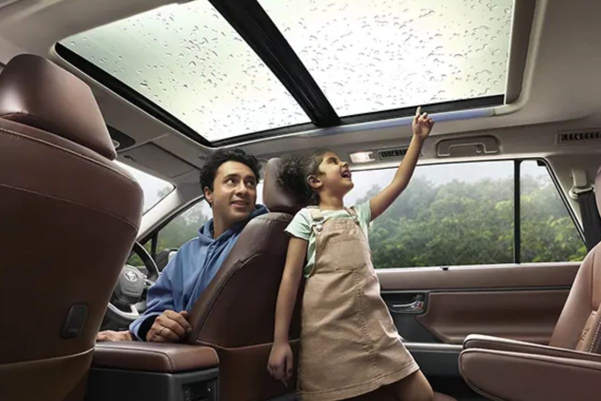 innova पेक्षा भारी आहे ही Toyota ची SUV, मायलेजही 23 किमी, किंमतही कमी