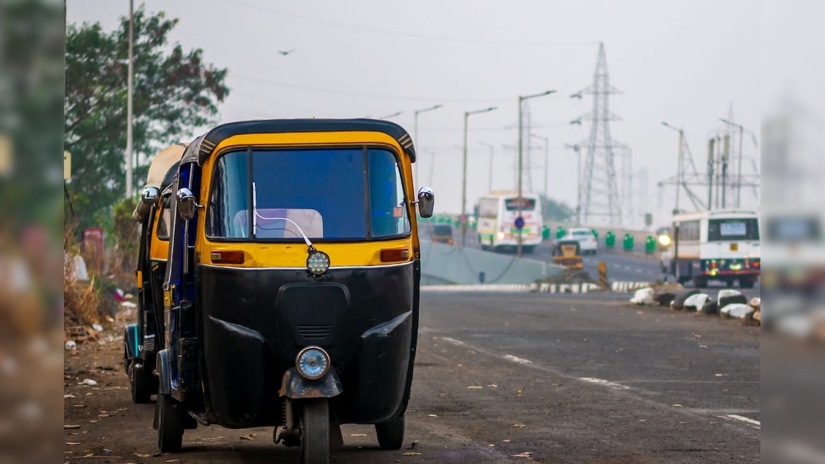 Pune Auto Rickshaw :पुणेकर रिक्षाचालकांना आता नवीन युनिफॉर्म, खाकी ...
