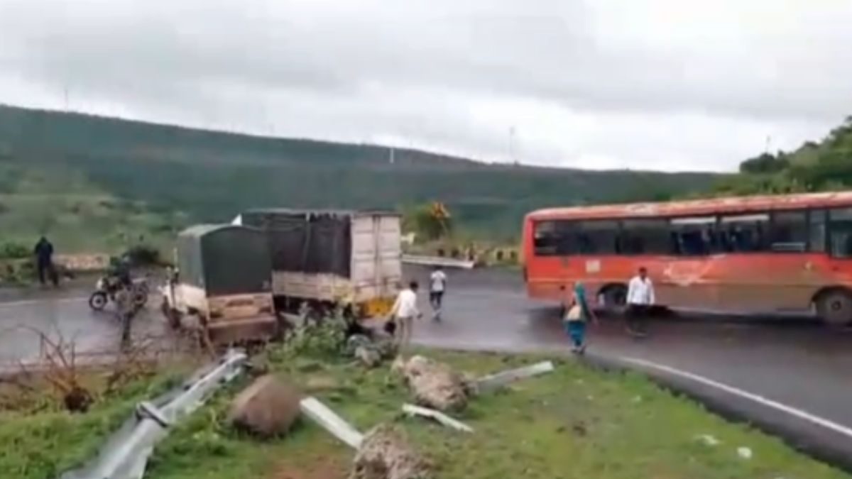 Accident: करंजी घाटात भीषण अपघात; पाच जखमी,चार वाहनांचे मोठे नुकसान ...