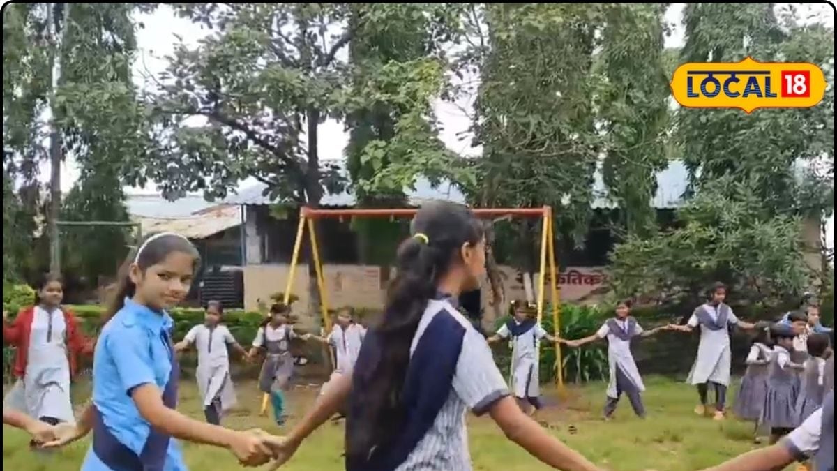 Hadga Bhondla: पारंपरिक गाणी आणि मुलींचं रिंगण, कोल्हापूरच्या शाळेनं ...