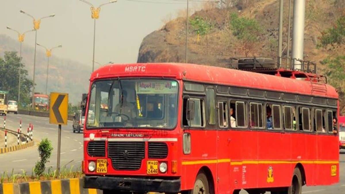 MSRTC : एसटी महामंडळाची खास भेट! वर्षभरासाठी 'इतक्या' रुपयांचे 'स्मार्ट ...