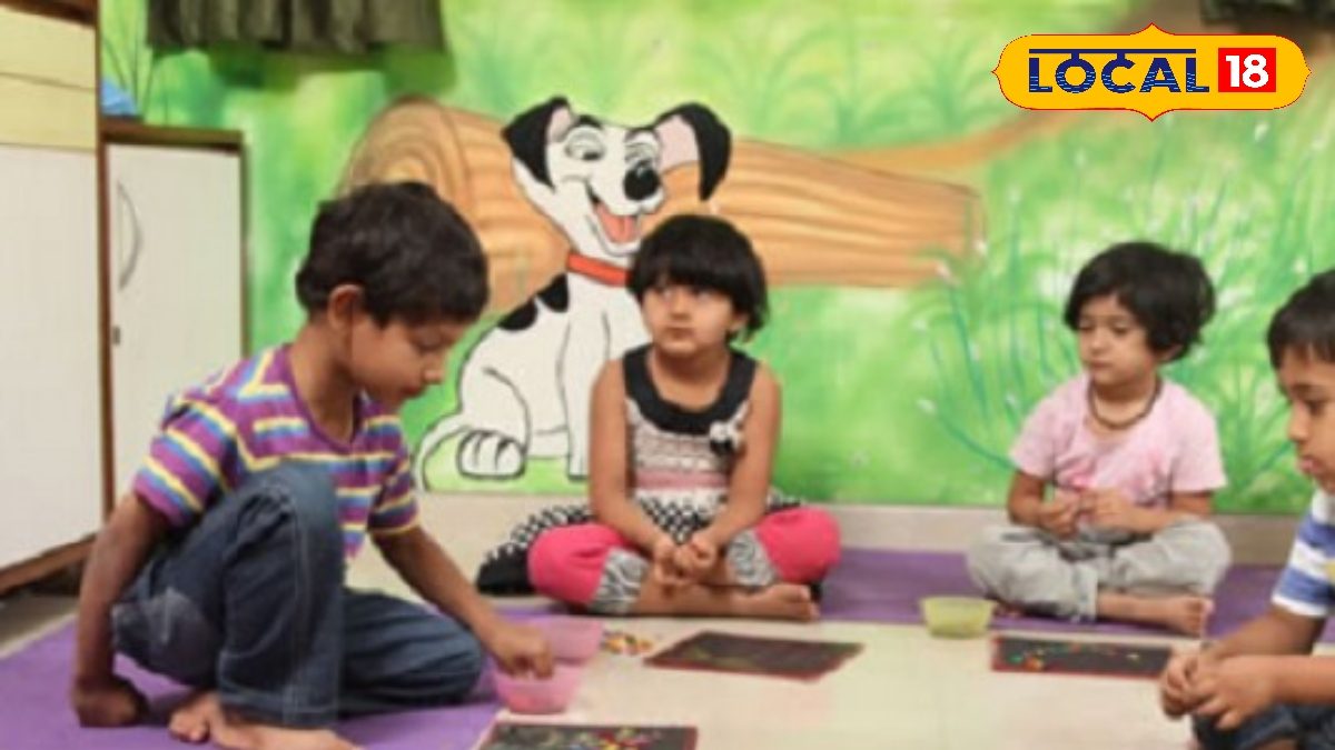 'ती' कधी 'आई' झाली, कधी मावशी! कामावर जाणाऱ्या माऊलींच्या लेकरांना ...
