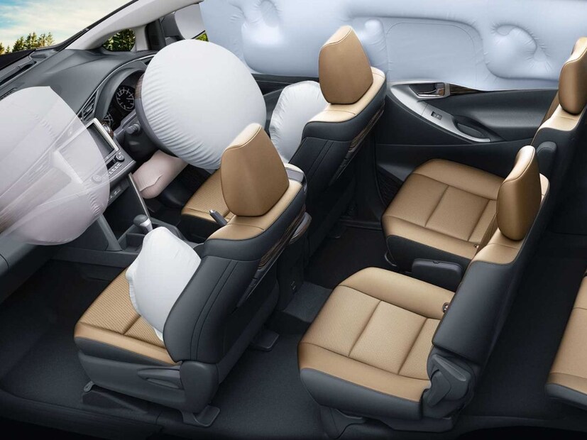 Toyota: लांब प्रवासाची 'क्विन' Innova Crysta होणार बंद, टोयोटा आता ...
