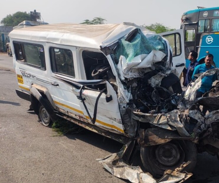 Accident News: एका क्षणात होत्याचं नव्हतं झालं! ट्रकला धडकली क्रूझर ...