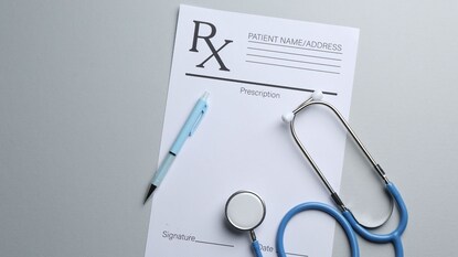 GK : डॉक्टरांच्या चिठ्ठीमधील Rx, Dx, Tx चा अर्थ काय? एकदा समजलंत तर ...