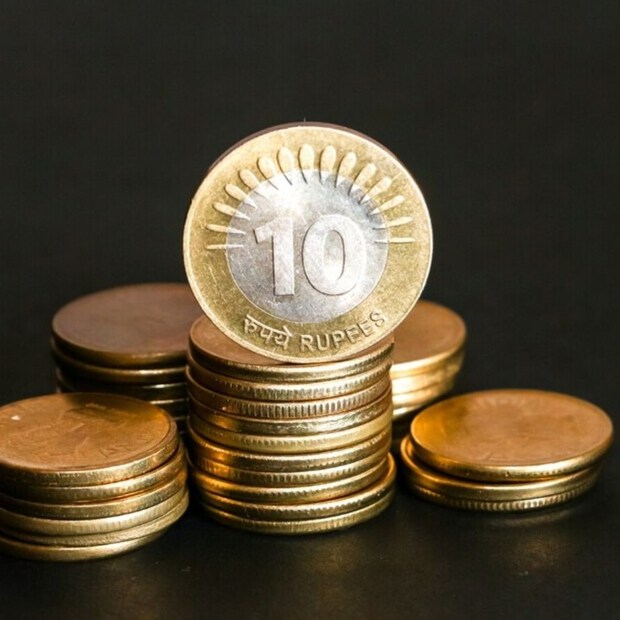 10 Rupees Coin : तुमच्या खिशात 10 रुपयाचं नाणं आहे? मग 'RBI'चा हा नियम ...