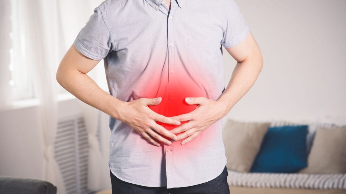Acidity : जळजळ, गॅस होण्याच्या तक्रारी वाढल्यात ? स्वयंपाकघरातच आहेत ...