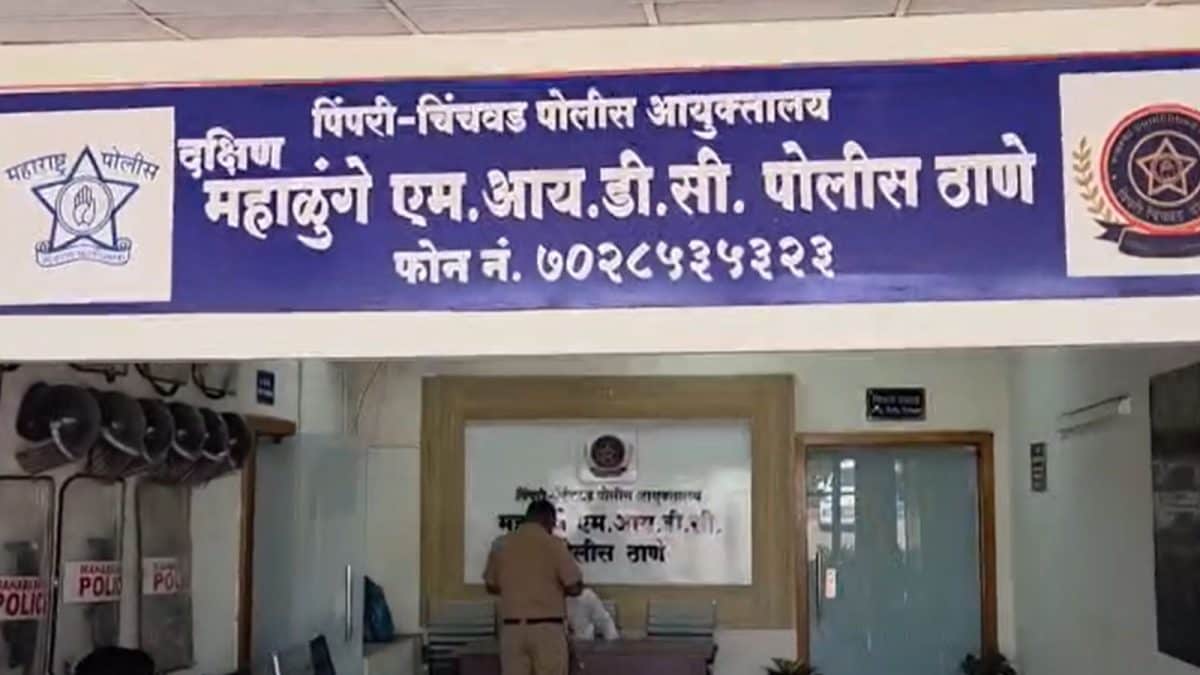 Pune Murder: पुणे हादरलं! चाकणमध्ये चिमुकल्यावर अत्याचार केला नंतर ...