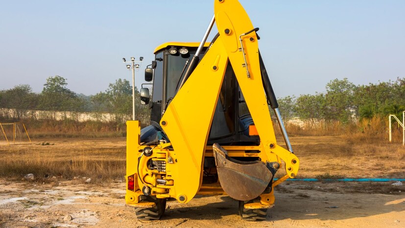 JCB चा फुल फॉर्म काय आहे? ही मशीन नेहमी पिवळ्याच रंगाची का असते, कारण ...