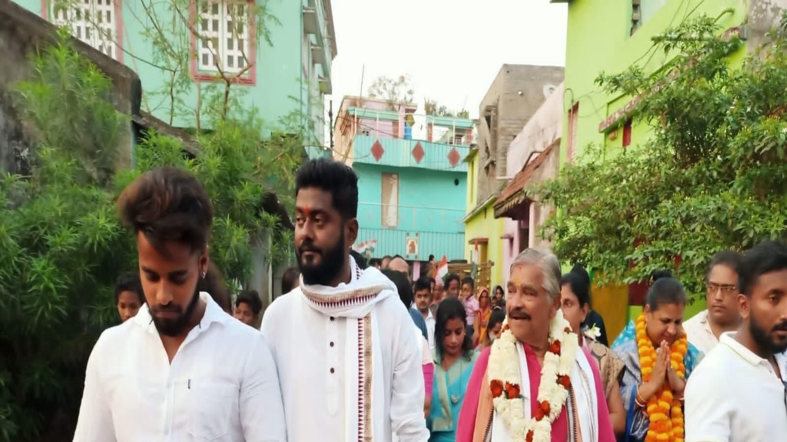 ଲୋକଙ୍କ ଗହଣରେ ୭୯ତମ ଜନ୍ମ ଦିନ ପାଳିଲେ ସୁର ରାଉତରାୟ Sura Rautray celebrated ...