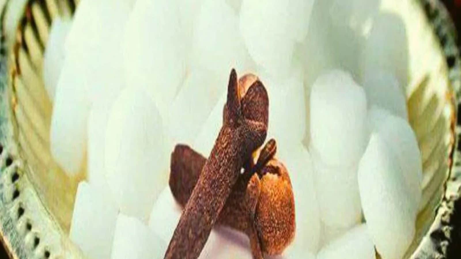 Astro Tips benefits of burning cloves at home know about what happens ...