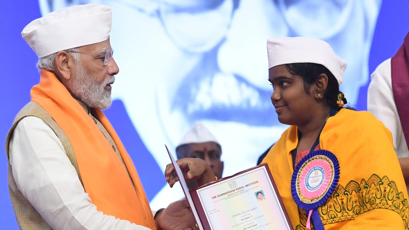 ସ୍ନାତକୋତ୍ତର ଯୁବକମାନଙ୍କୁ ପିଏମ ମୋଦିଙ୍କ ବାର୍ତ୍ତା, ଆପଣମାନେ ନୂତନ ଭାରତର ...