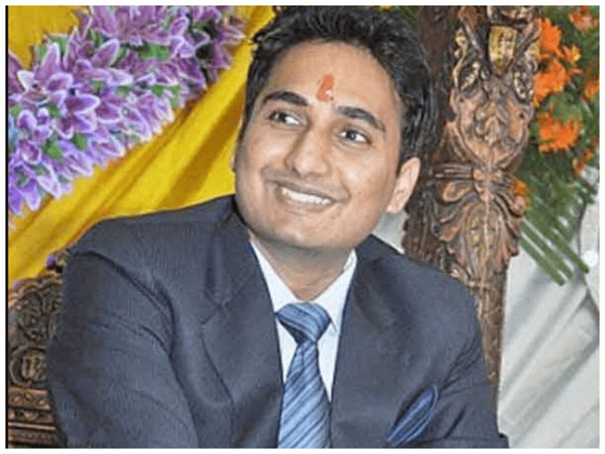 Success Story: ବିଦେଶୀ ଚାକିରି ଛାଡିଲେ... ବିବାହର ୯ ଦିନରେ ପାଇଲେ IAS – News18 ଓଡିଆ