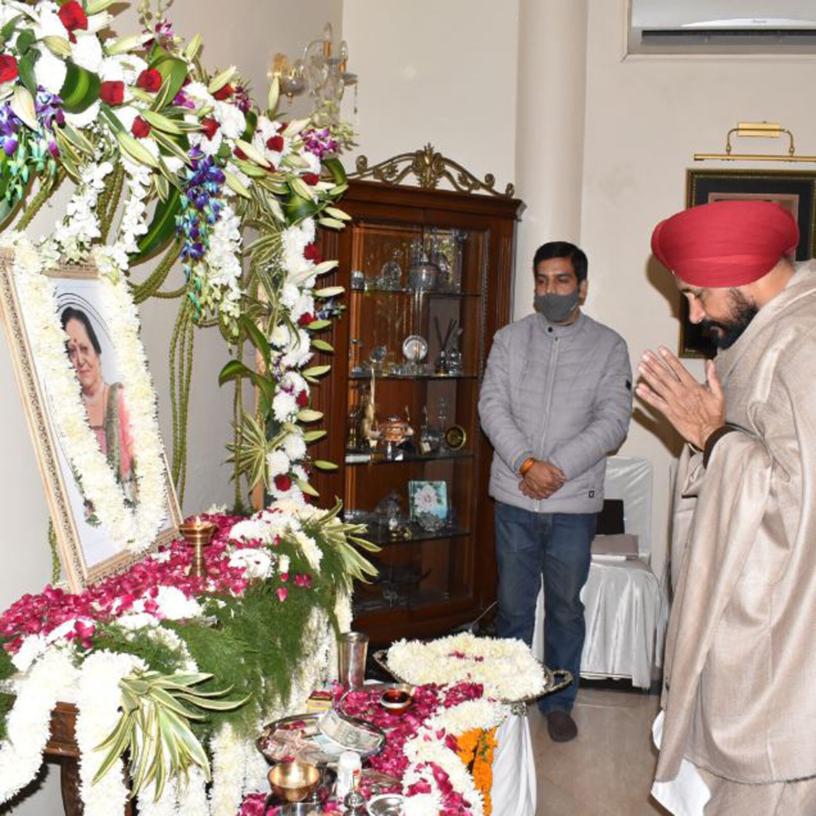 ਰਾਜ ਰਾਣੀ ਮਿੱਤਲ ਦੇ ਦੇਹਾਂਤ 'ਤੇ CM ਚੰਨੀ ਵੱਲੋਂ ਦੁੱਖ ਪ੍ਰਗਟ, ਪਰਿਵਾਰ ਨੂੰ ਮਿਲੇ ...