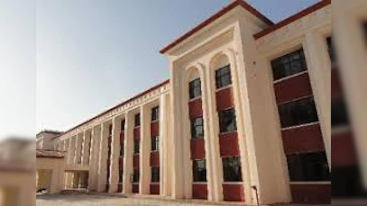 ਫ਼ਿਰੋਜ਼ਪੁਰ ‘ਚ ਛੁੱਟੀਆਂ ਦੇ ਸ਼ੌਕੀਨ ਅਫ਼ਸਰਸ਼ਾਹੀ, ਦਫ਼ਤਰ ਖ਼ਾਲੀ, ਜਨਤਾ ਪਰੇਸ਼ਾਨ ...