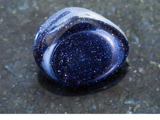 Blue Stone Ratna: ਇਸ ਰਾਸ਼ੀ ਦੇ ਜਾਤਕਾਂ ਲਈ ਵਰਦਾਨ ਹੈ "ਨੀਲਮ", ਧਾਰਨ ਕਰਨ 'ਤੇ ...